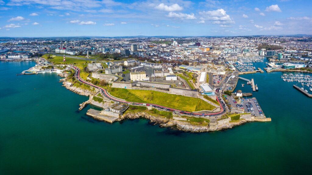 Ferries from Roscoff to Plymouth